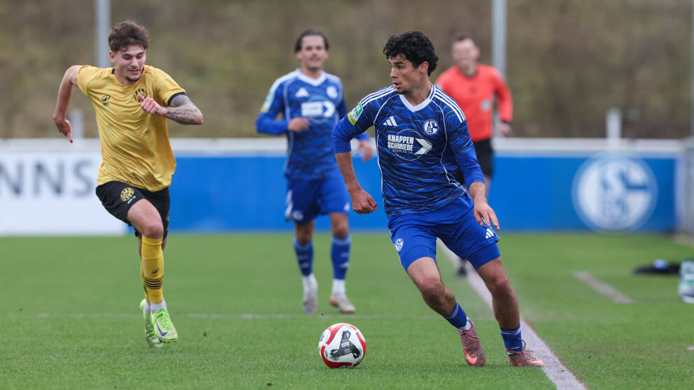 Midfielder Adil Aouchiche joins FC Schalke 04 - Fußball