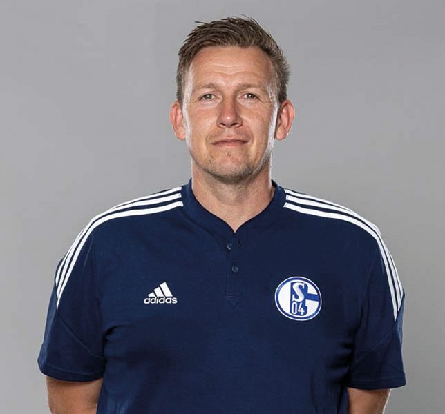 Trainer und Staff U19 - Knappenschmiede - Schalke 04